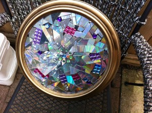 22 Creative Ways To Recycle Your Old CDs | DeMilked