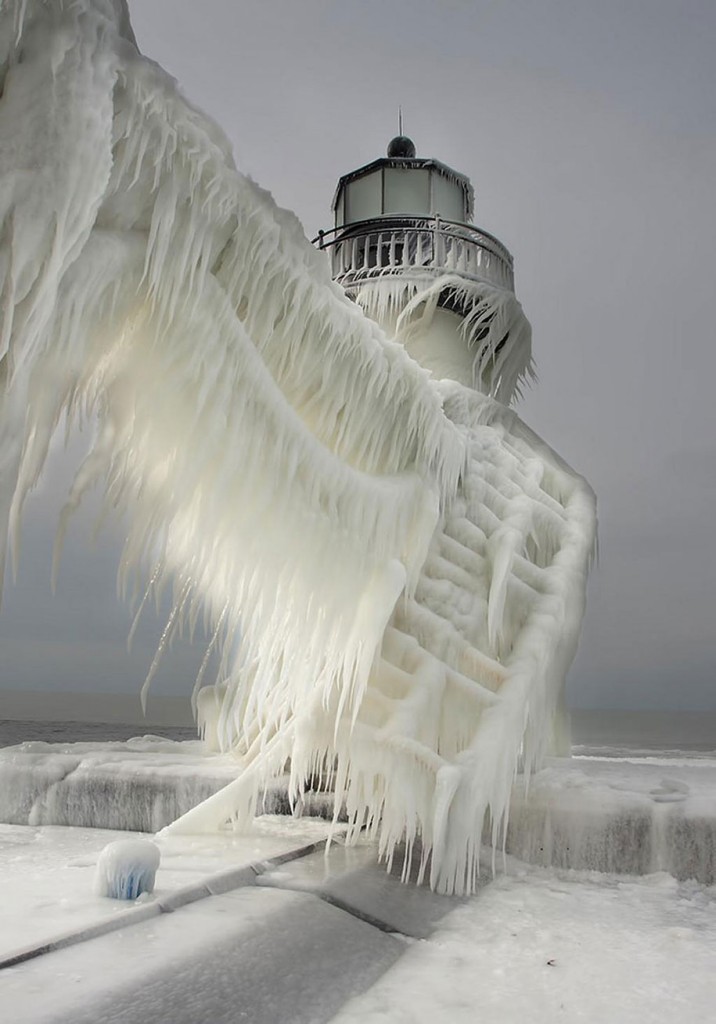 23 Breathtaking Ice and Snow Formations | DeMilked