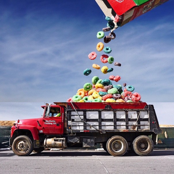 Photographer Puts Pics Side By Side For Funny Results | DeMilked