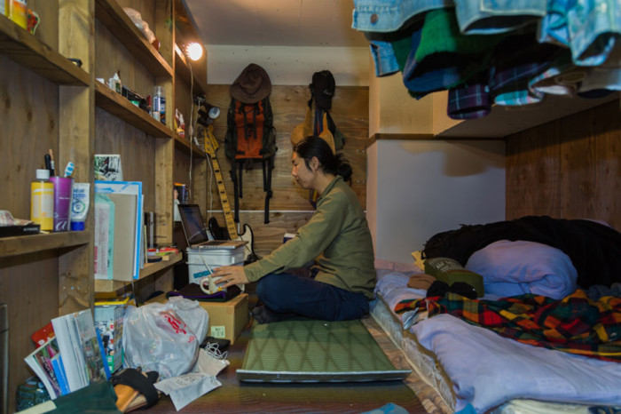 Shocking Images Of People Living In Extremely Tiny Spaces In Japan Will ...