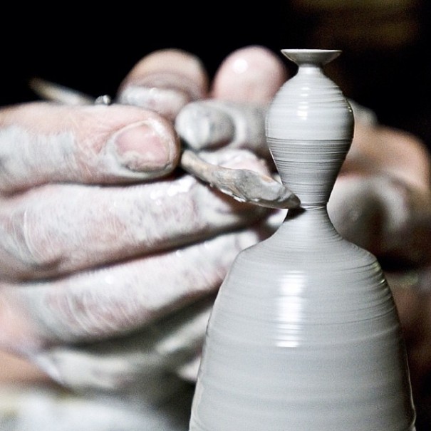 Artist Makes Teeny-Tiny Hand-Thrown Pottery | DeMilked