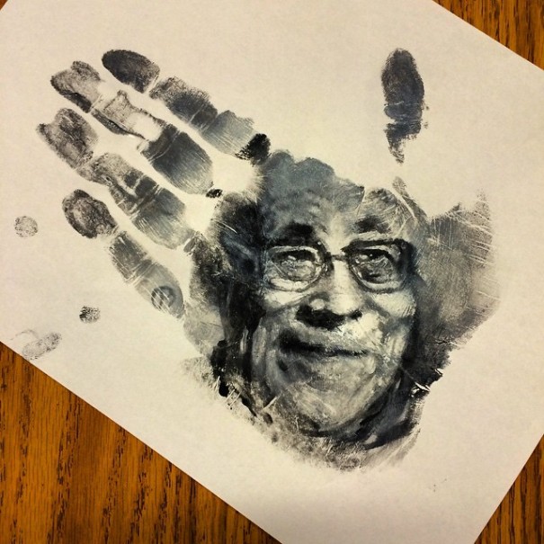Artist Paints Realistic Portraits On His Hands And Stamps Them On Paper ...