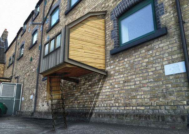 Architect Creates Hanging Pod Shelters For Homeless | DeMilked