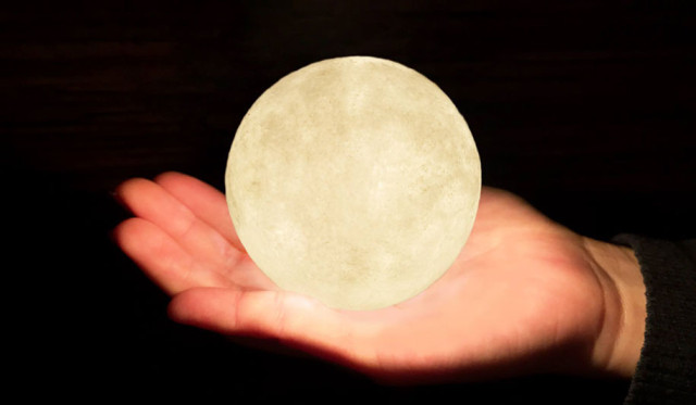 Luna Lamp Brings The Moon To Your Room | DeMilked