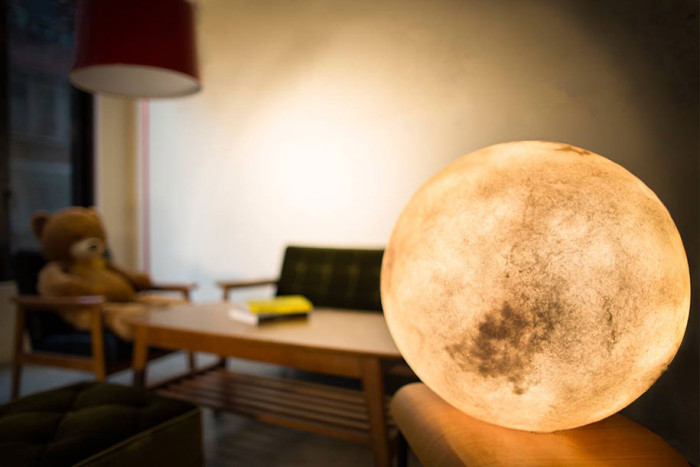 Luna Lamp Brings The Moon To Your Room | DeMilked