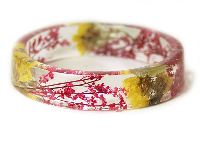 Handmade Resin Bracelets Freeze Your Favourite Flowers And Plants In ...