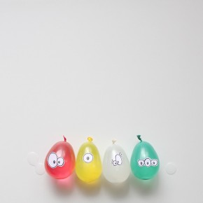 Artist Uses Balloons To Make Daily Minimalist Scenes | DeMilked