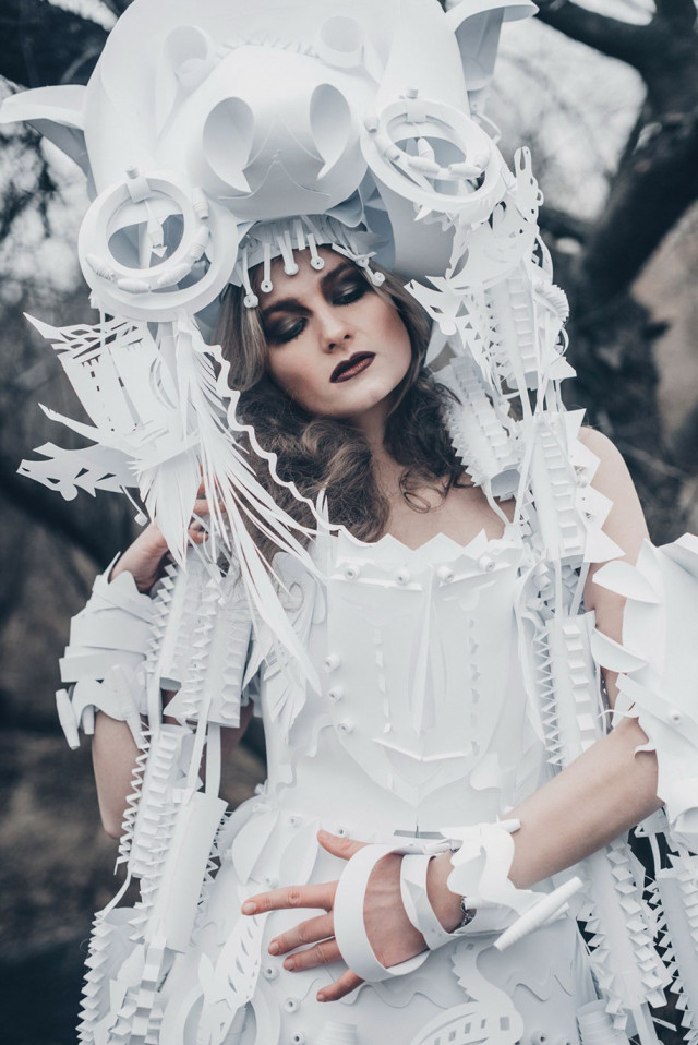Russian Artist Makes Classical Baroque Wigs Out Of Paper | DeMilked