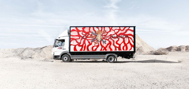Moving Street Art: Artists Paint Graffiti Murals On Transport Trucks ...