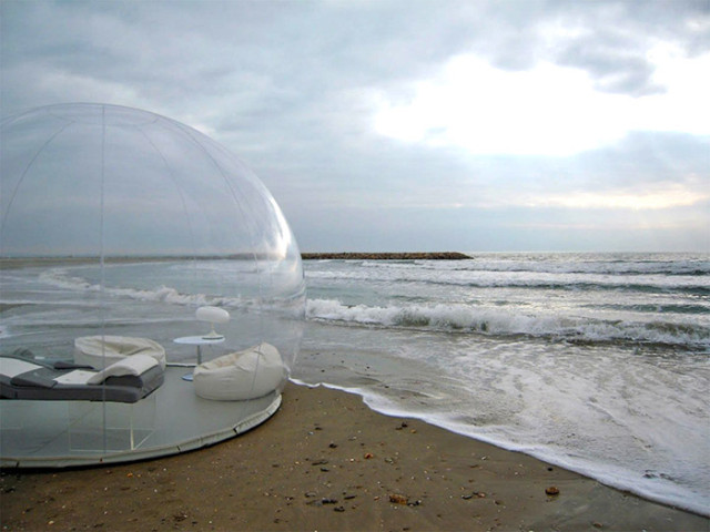 Transparent Bubble Tent Lets You Fall Asleep While Counting Stars ...