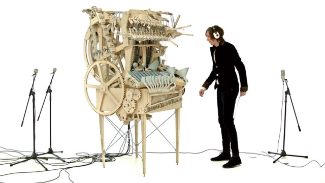 Incredibly Complicated Musical Instrument That Runs On 2,000 Marbles ...