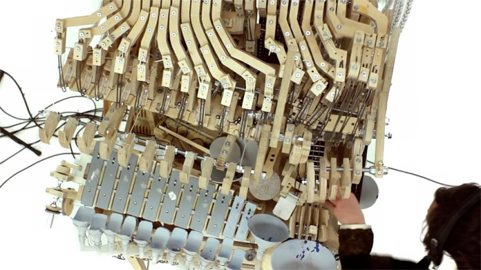Incredibly Complicated Musical Instrument That Runs On 2,000 Marbles ...