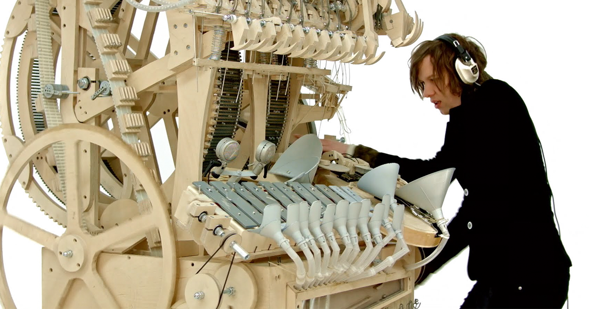 Incredibly Complicated Musical Instrument That Runs On 2,000 Marbles ...