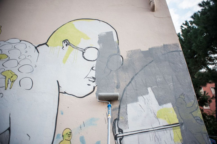 Graffiti Artist Blu Destroys 20 Years Of His Work In A Protest Against ...