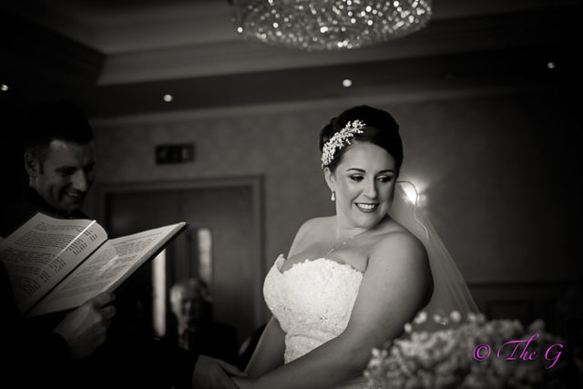 9-Year-Old Wedding Photographer Is Being Demanded By Scottish Brides ...