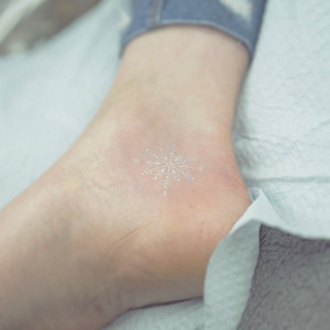 15 Cute Miniature Foot Tattoo Ideas | DeMilked