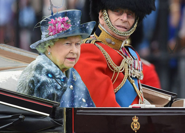 Queen’s ‘Green Screen’ Dress Starts A Hilarious Photoshop Battle | DeMilked