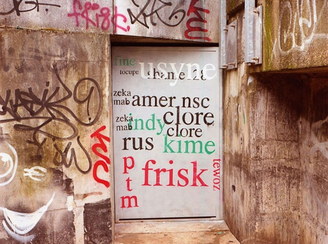 Guy Paints Over Ugly Graffiti Tags And Makes It Legible | DeMilked