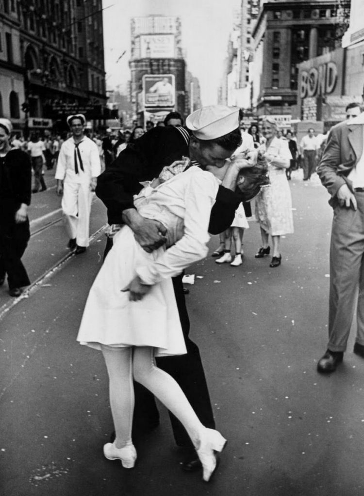 Top 100 Most Influential Photos Ever Taken | DeMilked