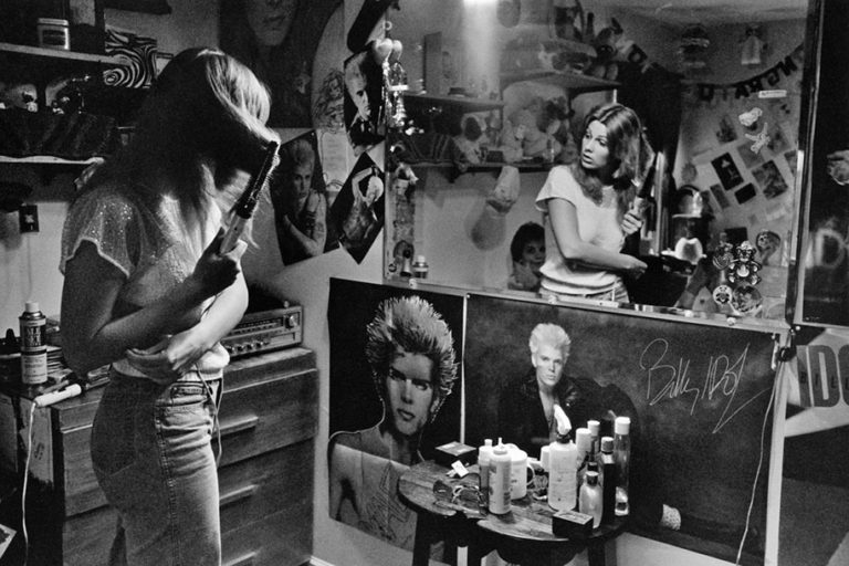 10+ Nostalgic Portraits Of 1970s Rebel Youth Captured By High School ...