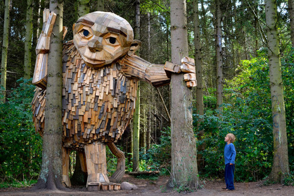 Artist Creates Wooden Giants And Hides Them In The Danish Wilderness ...