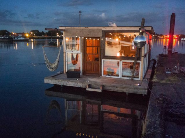 Two Artists Turn Boats Into Floating Art And Photography Studios To ...