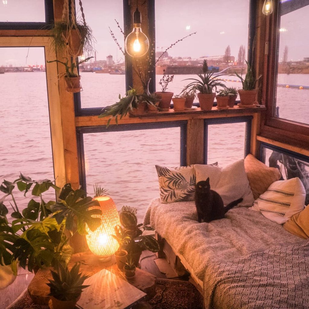 Two Artists Turn Boats Into Floating Art And Photography Studios To ...