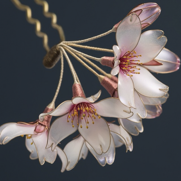 Artist Creates Incredibly Fragile Hairpins That Can Also Be Used As ...