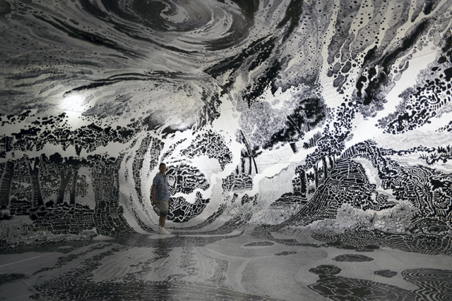 Artist Uses 120 Sharpies To Create A Gigantic 360-Degree Drawing That ...