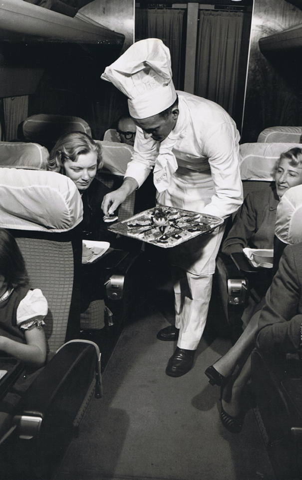 23 Vintage Photos Taken Between The 1940s And 1970s That Show How ...