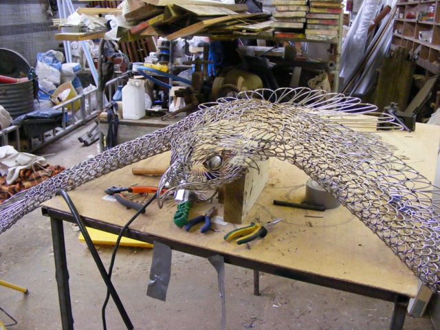 This Artist Turns Steel Wire Into Beautiful Metal Masterpieces That ...