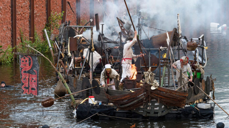 20 Incredible Parade Floats Inspired By Dutch Artist Hieronymus Bosch ...