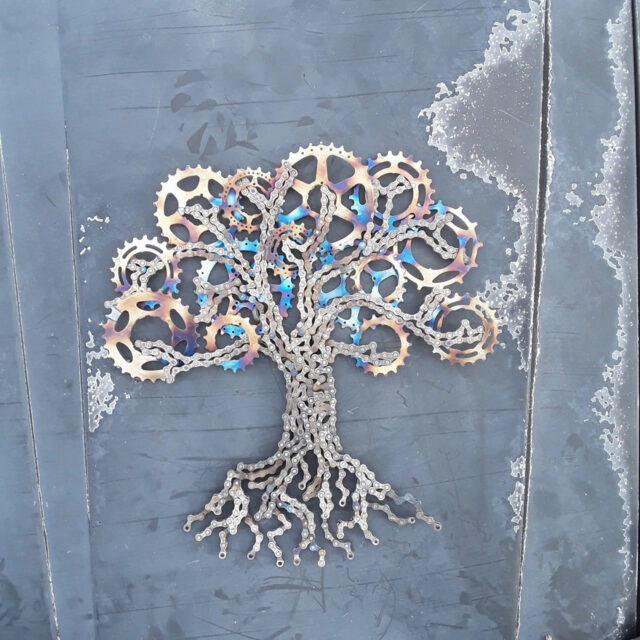 Artist Uses Bicycle Chains And Scrap Metal To Create 13 Amazing ...