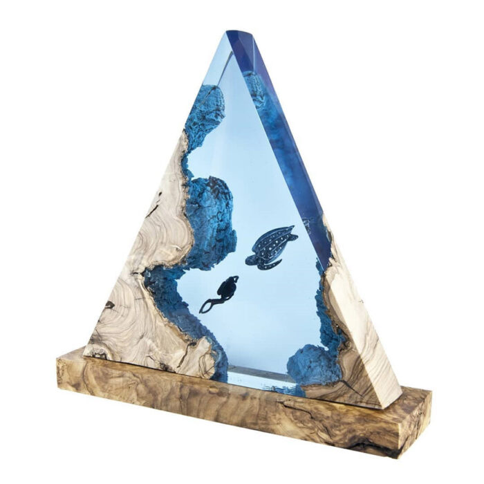 These Stunning Wood And Resin Lamps Look Like Little Pieces Of The ...