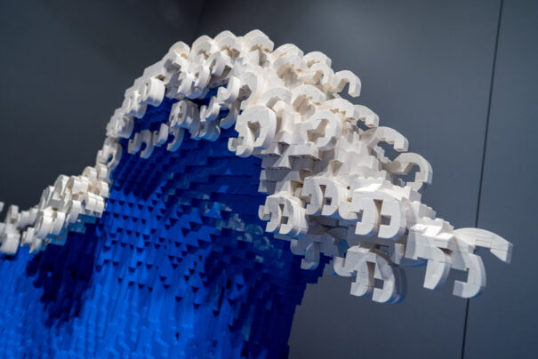 Japanese LEGO Artist Recreates Hokusai's "The Great Wave Off Kanagawa ...