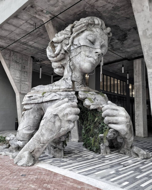 "Thrive" Is A 14-Ton Sculpture By Daniel Popper That Features Live Plants And An Archway You Can ...