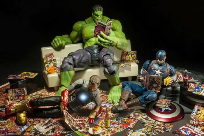 20 Times This Photographer Used Superhero Toys To Capture Funny And ...
