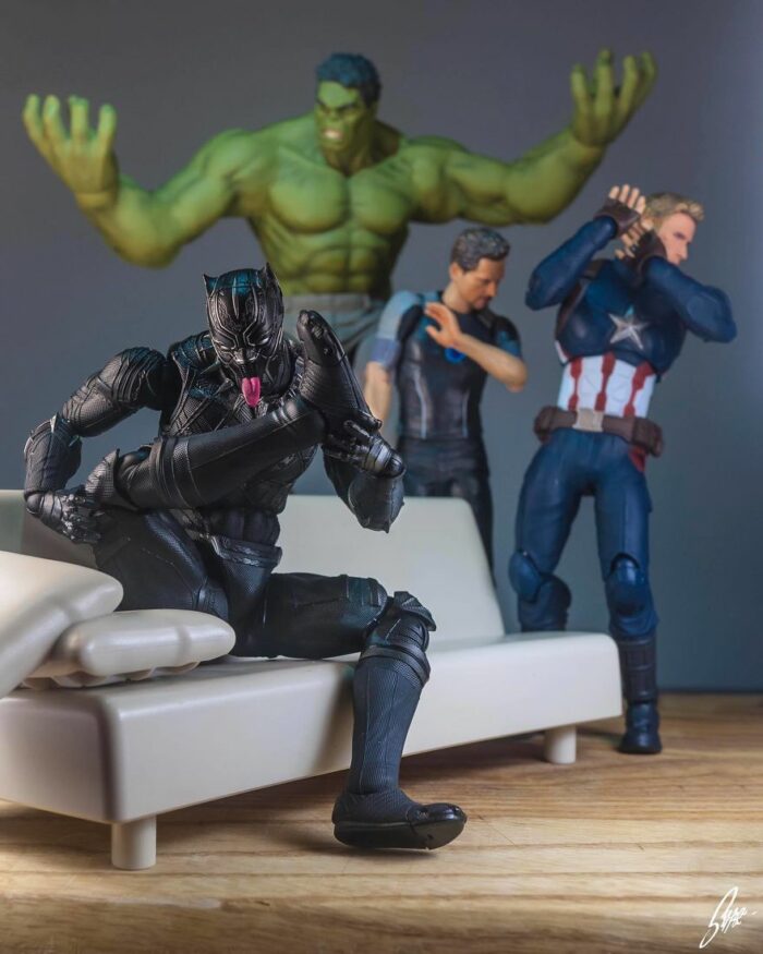 20 Times This Photographer Used Superhero Toys To Capture Funny And ...