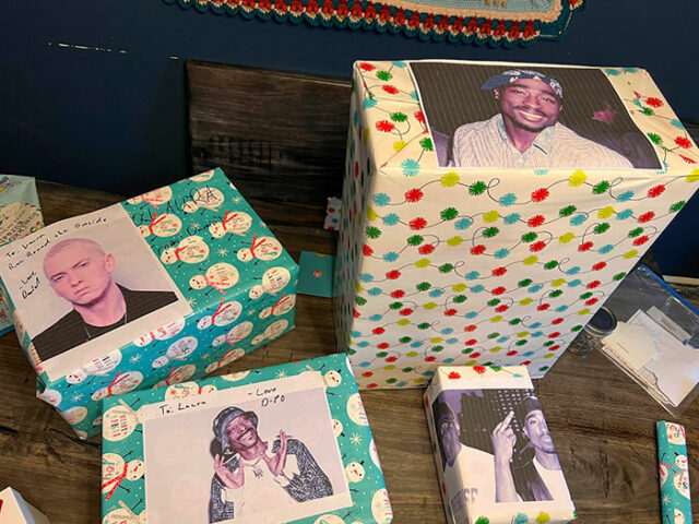 30 Of The Funniest Christmas Gifts People Received This Year | DeMilked