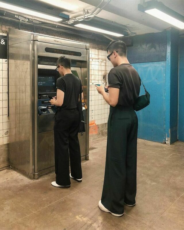 30 Photos Showing Real-Life Glitch In The Matrix | DeMilked