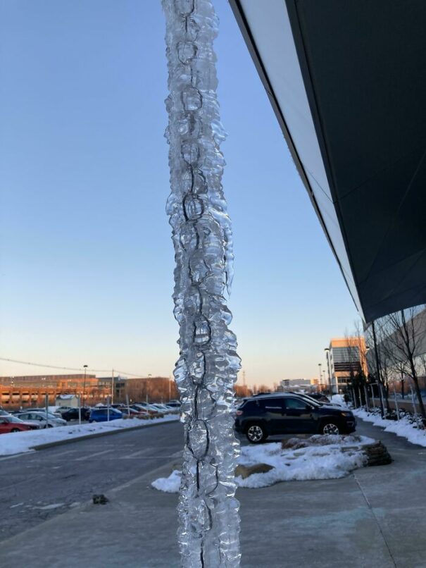 30 Times Winters Were So Chilly, People Just Had To Document It | DeMilked