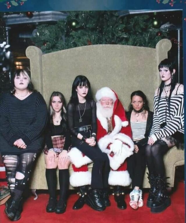 20 Examples Of People Being Ridiculous And Funny, As Shared On The ...