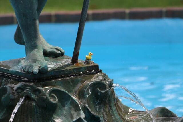 30 Times People Spotted Easter Eggs Hidden In Real Life (New Pics ...