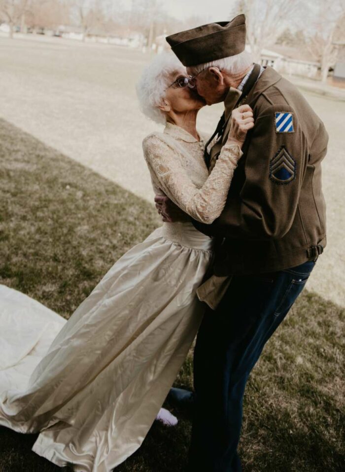Celebrating 70 Years Of Marriage: Grandma Poses In Her Wedding Gown ...