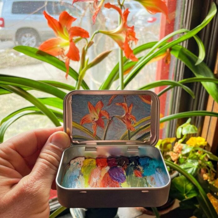15 Beautiful Miniature Paintings Concealed Inside Mint Boxes, As ...