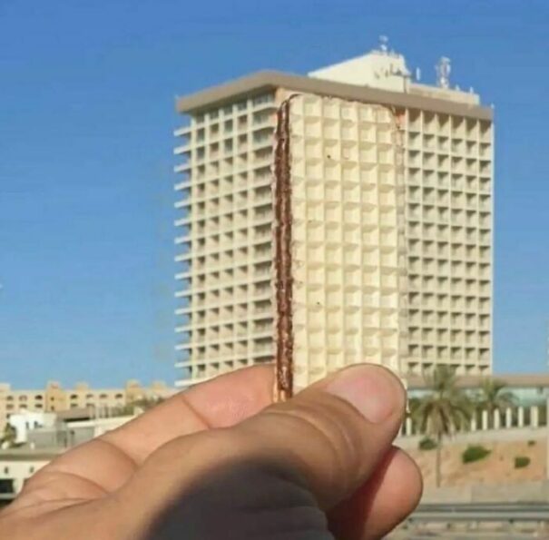 20 "Chaotic Food" Pics That Might Leave You With Many Questions, As ...