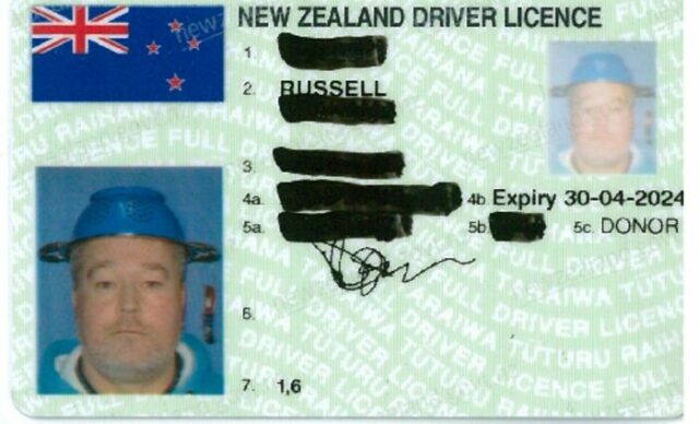 20 Of The Most Hilarious ID Pics Ever Taken, As Shared Online | DeMilked