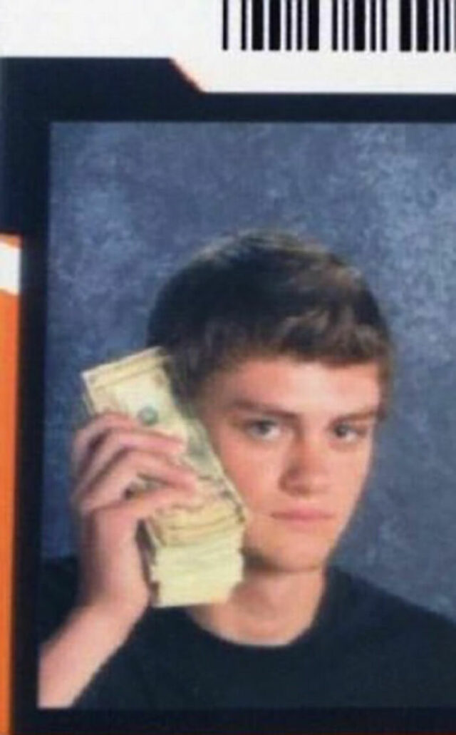 20 Of The Most Hilarious ID Pics Ever Taken, As Shared Online | DeMilked