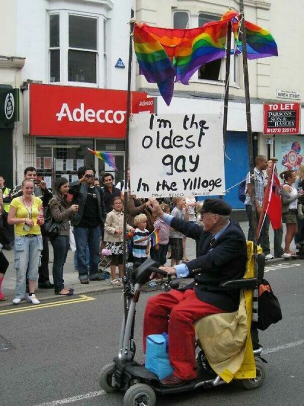 30 Of The Most Funny Sightings From Pride Events Around The World ...