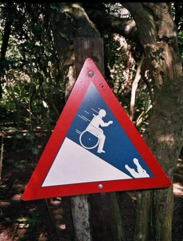 20 Of The Most Unusual And Hilarious Signs Shared In This Online ...